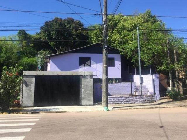 Casa com pátio amplo no Arroio Grande