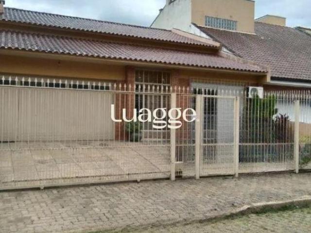 Casa com pátio e 3 dormitórios no Bairro Jardim Itu