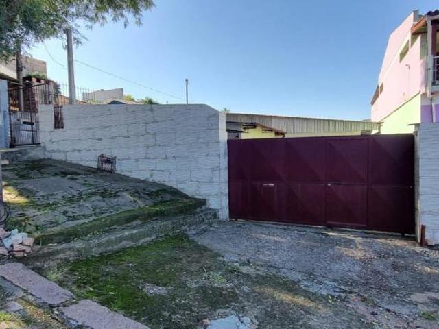 Casa com pavilhão