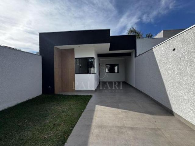 CASA COM PE DIREITO ALTO