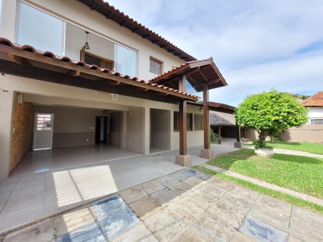 Casa com piscina/4 Dormitórios para locação no bairro Ipanema