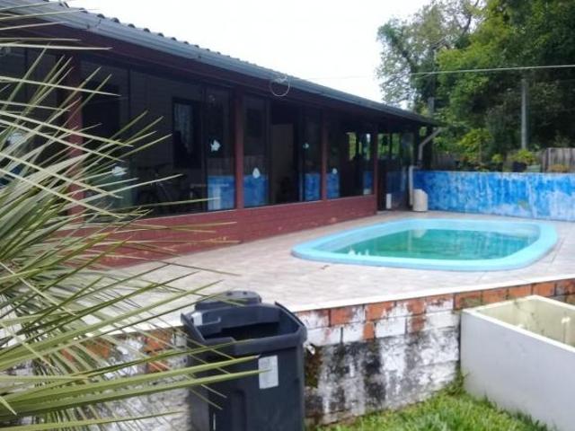 Casa com piscina Mato Alto