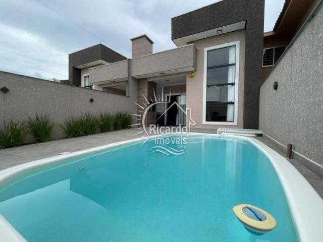 CASA COM PISCINA MOBILIADA FAIXA MAR NO BALNEÁRIO