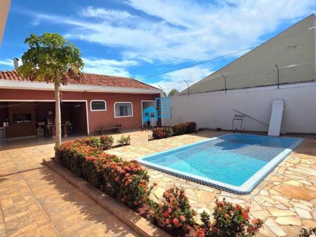 CASA COM PISCINA NO BAIRRO MANSOUR DAUD