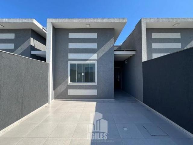 Casa com piscina no balneário Canoas
