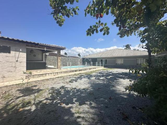 CASA COM PISCINA NO BALNEÁRIO CANOAS!