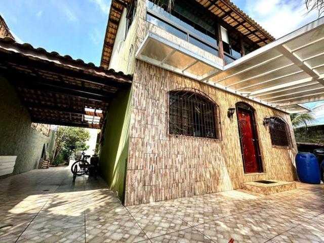Casa com piscina no balneário gaivotas em Itanhaém