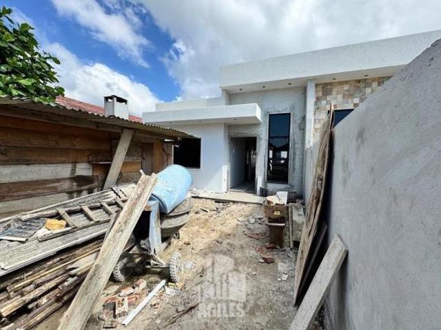 Casa com piscina no balneário Primavera