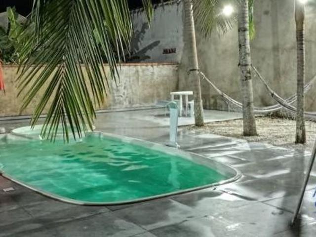 CASA COM PISCINA NO BREJATUBA