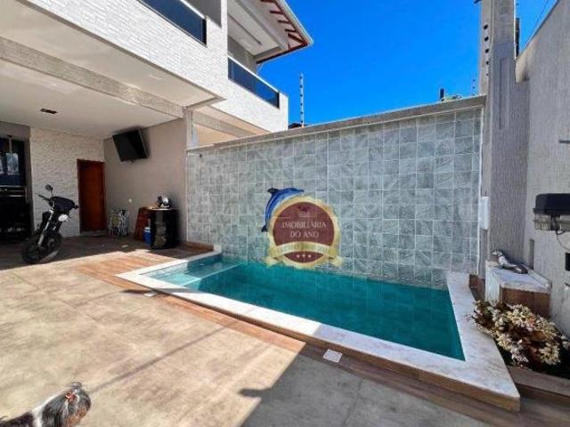 Casa com piscina no Canto do Forte em Praia Grande