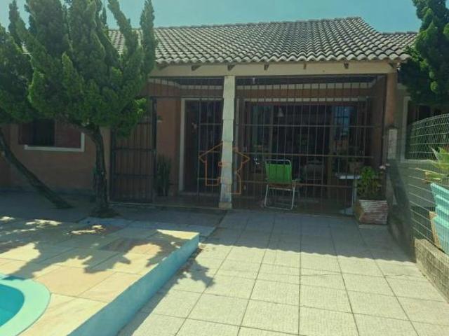 CASA COM PISCINA NO CENTRO DE CIDREIRA