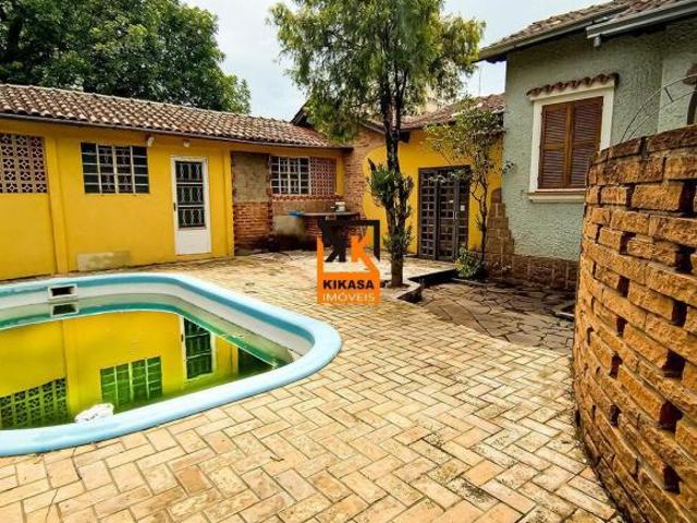 CASA COM PISCINA NO CENTRO DE NOVO HAMBURGO