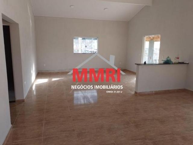 Casa com PISCINA no Condomínio Village da Serra, ACEITA FINANCIAMENTO! Agende sua visita!