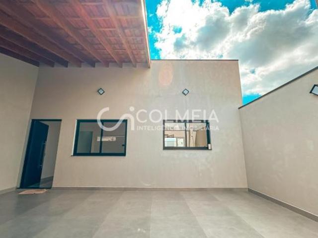 Casa com piscina no Jardim Bom Sucesso em Indaiatuba SP, por 649mil com 3 quartos, 1 suíte, 2 salas