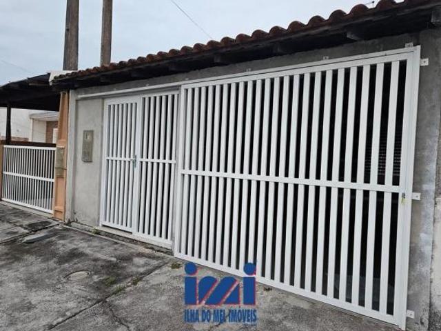 Casa com piscina no Jardim Canadá