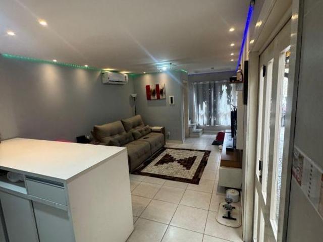 Casa com piscina no Jardim Itu!