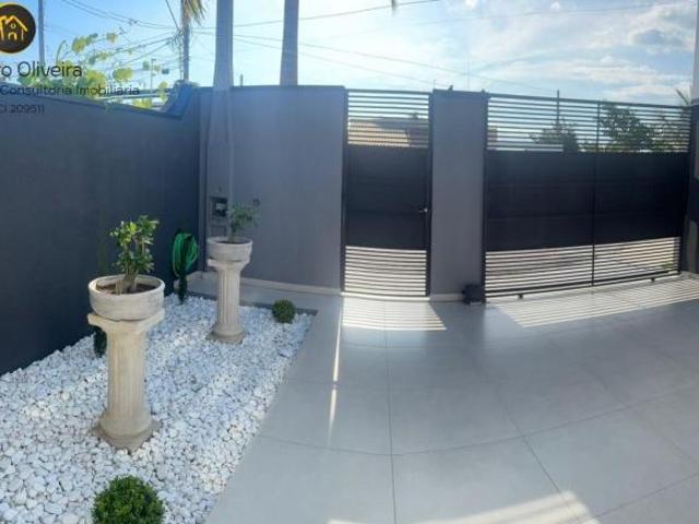 Casa com Piscina no Parque dos Sinos em Jacareí SP