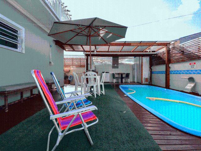 Casa com Piscina no Ribeirão da Ilha SDI013