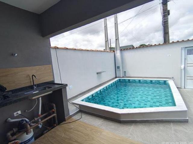 casa com piscina nova em Itanhaém