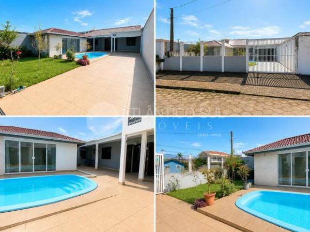 Casa com piscina a 50 metros do Mar em Praia de Leste Pontal do Paraná