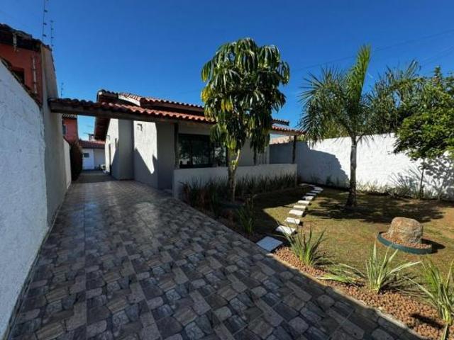 Casa com Piscina a 600m da Praia em Peruíbe | 2 Suítes | Financiamento Direto com Proprietário
