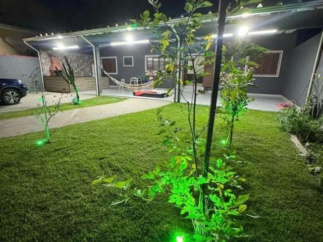 CASA COM PISCINA A VENDA