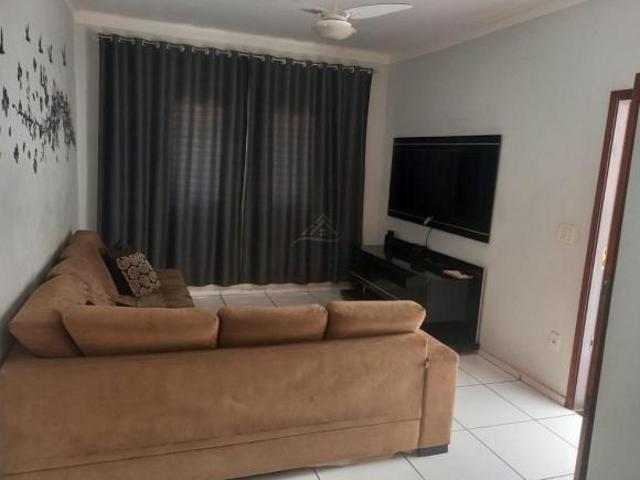 CASA COM PISCINA A VENDA EM ARAÇATUIBA