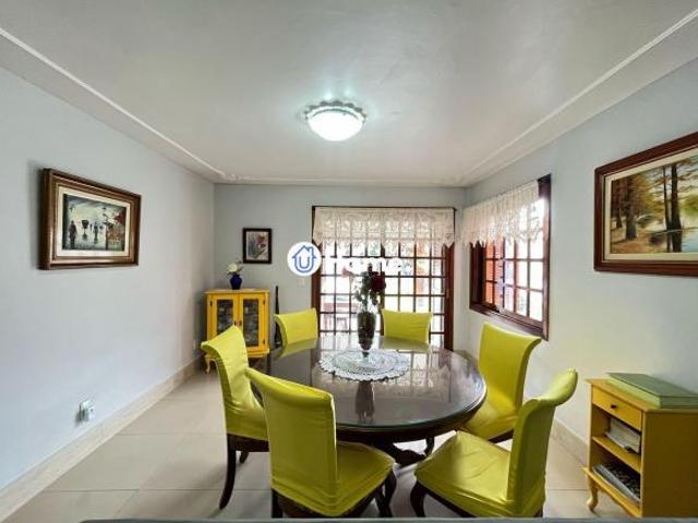 Casa com piscina a venda em Ipanema