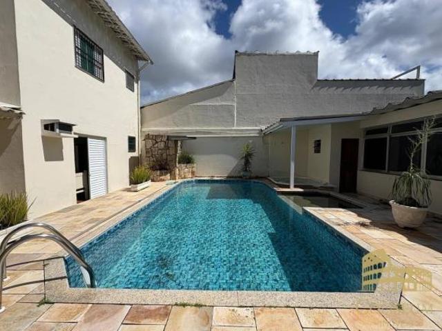 Casa com Piscina a venda em Mongaguá