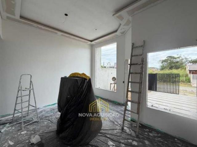 Casa com piscina à venda em Matinhos