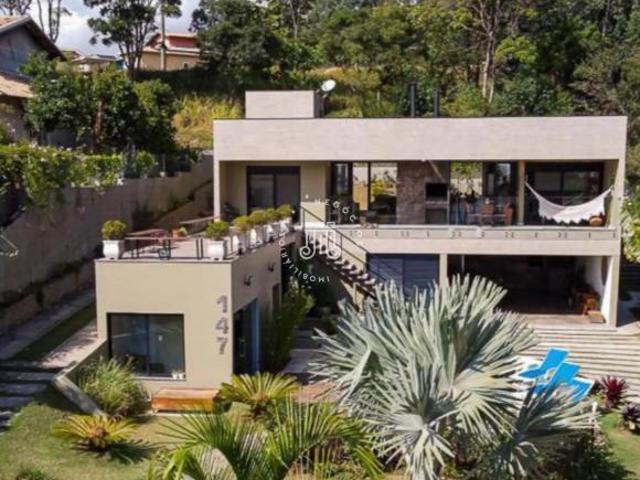 CASA COM PISCINA Á VENDA NO CONDOMINÍO COLINAS DE INHANDJARA ITUPEVA/SP