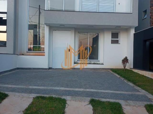 Casa com piscina à venda no Condomínio Horto Florestal Villagio em Sorocaba