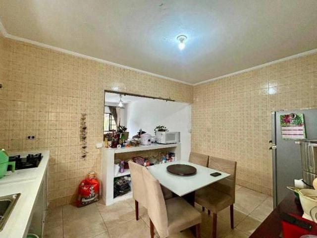 Casa com Piscina à Venda no Canto do Forte – Praia Grande | Piscina | 3 Vagas
