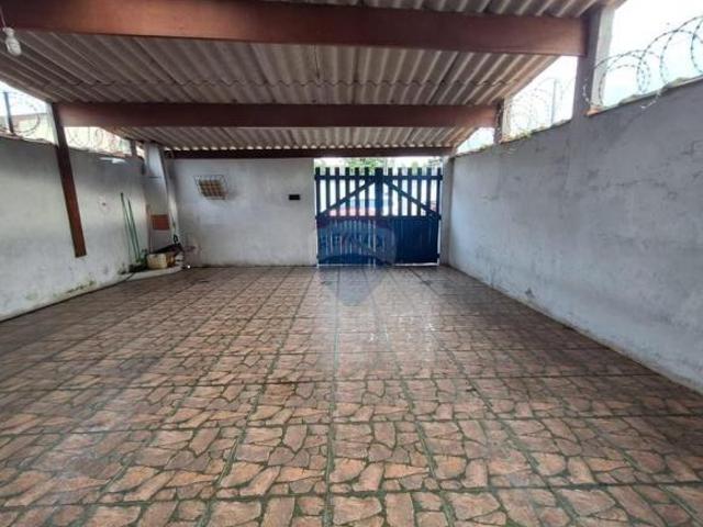 Casa com piscina à venda no Centro de Bertioga – 2 quartos