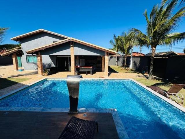 Casa com Piscina à Venda no Bairro Tupy em Itanhaém 500m da Praia