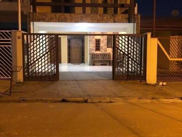 CASA COM PISCINA A VENDA NO BAIRRO VILA GALVÃO JUNDIAÍ/SP