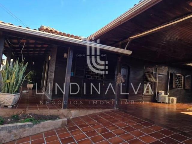 Casa com piscina à venda no Beverly Falls Park em Foz do Iguaçu