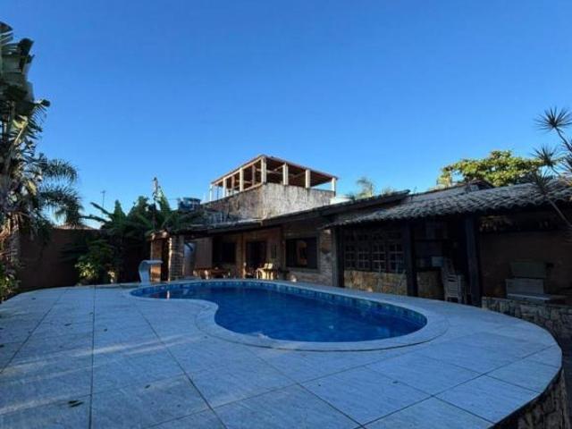Casa com Piscina à Venda no Gaivota em Itanhaém 100m da Praia, 04 Suítes