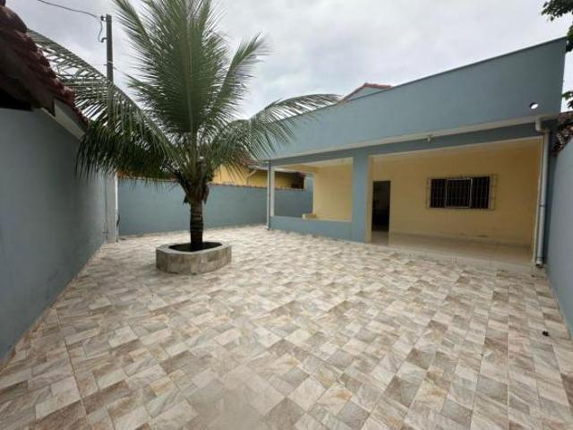 Casa com Piscina à Venda no Gaivota em Itanhaém Aceita Financiamento e Automóvel