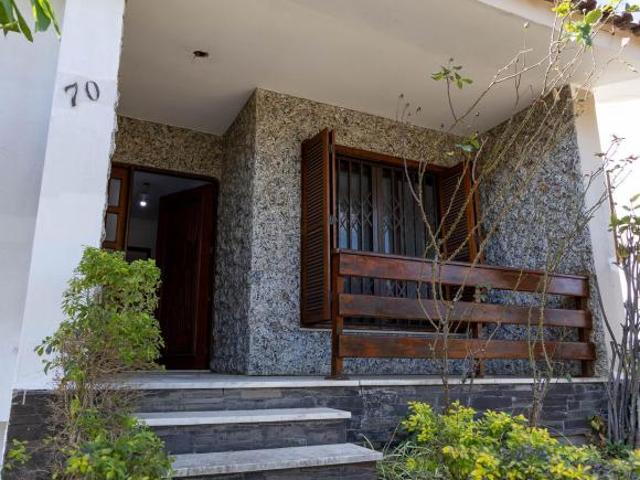 Casa com Piscina à venda no Jardim ITU Excelente localização e amp