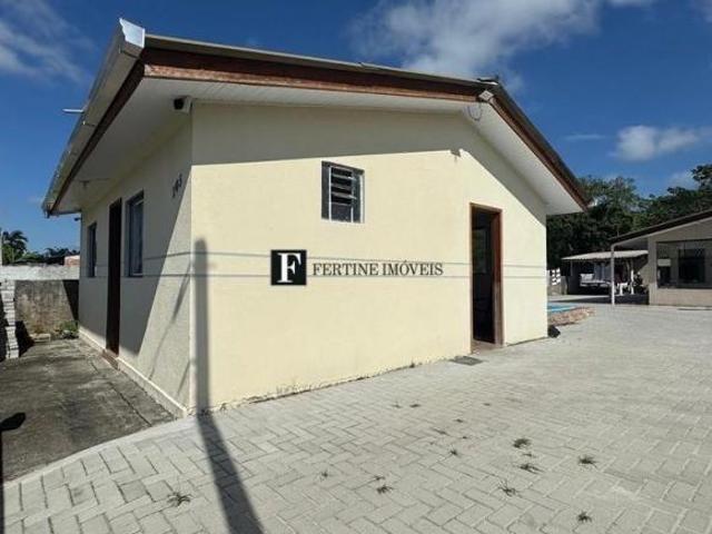 Casa com piscina à venda no Jardim Jacarandá