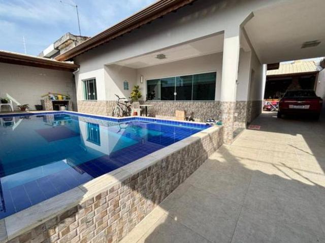 Casa com Piscina à Venda no Marambaia em Itanhaém 100m da Praia