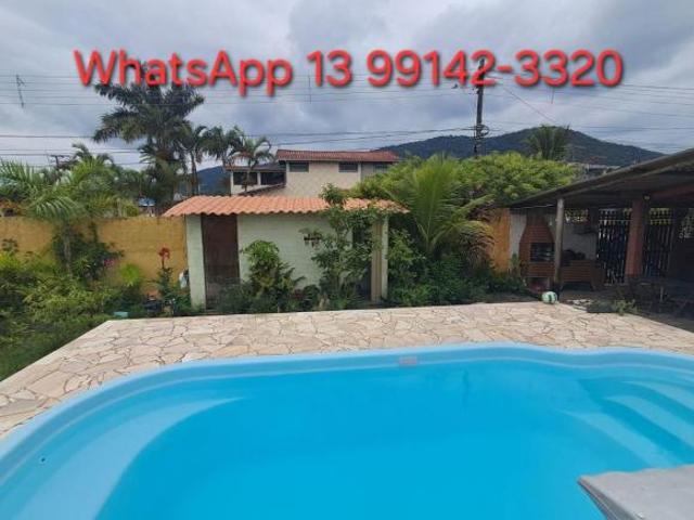 Casa com piscina a venda na praia de Itanhaém