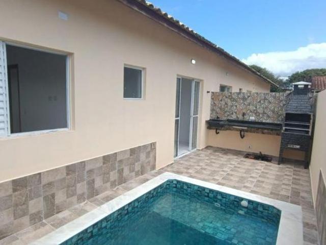 CASA COM PISCINA A VENDA NA PRAIA EM ITANHAÉM