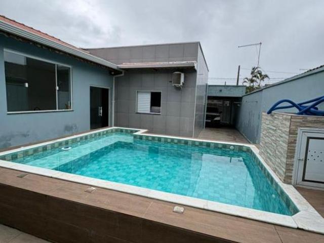 CASA COM PISCINA A VENDA NA PRAIA EM ITANHAÉM