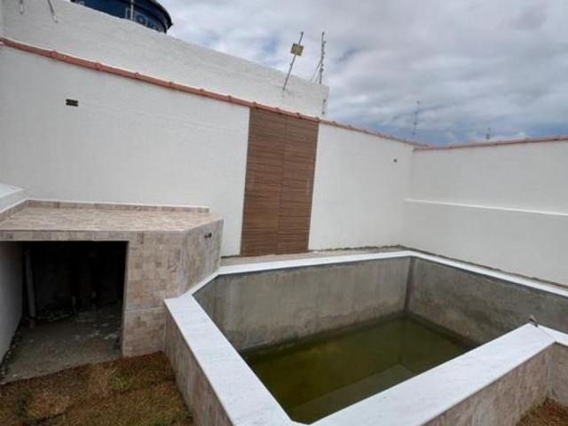 CASA COM PISCINA A VENDA NA PRAIA EM ITANHAÉM