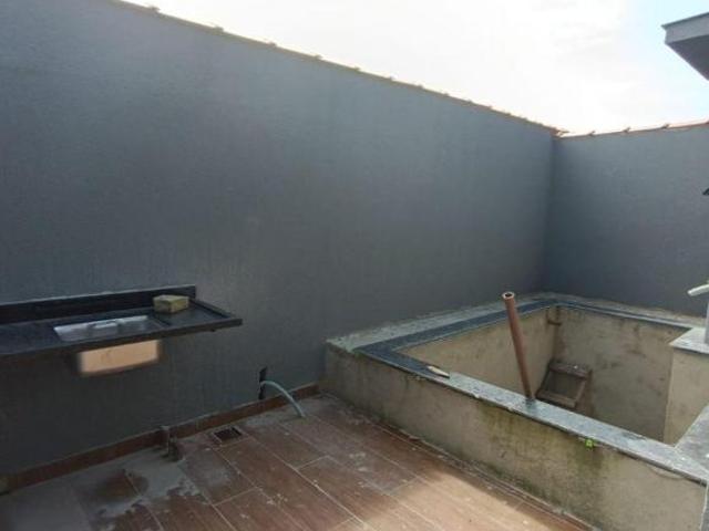 CASA COM PISCINA A VENDA NA PRAIA EM ITANHAÉM
