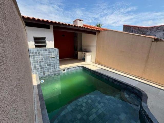 CASA COM PISCINA A VENDA NA PRAIA EM ITANHAÉM