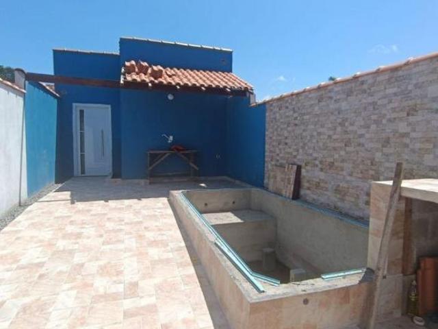 CASA COM PISCINA A VENDA NA PRAIA EM ITANHAÉM