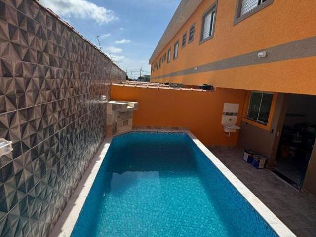 CASA COM PISCINA A VENDA NA PRAIA EM ITANHAÉM/SP